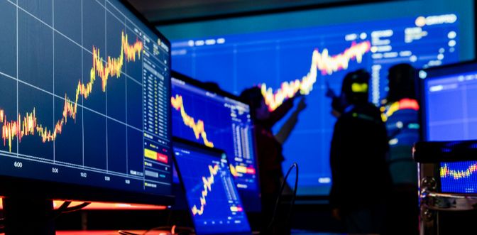 With Close Brothers shares near decade lows are dramatic actions required? | LSE:CBG