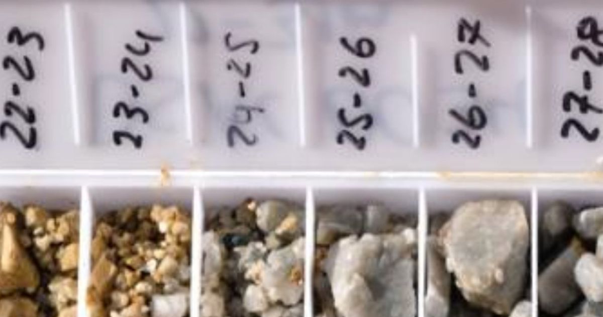 Lightning Minerals celebrates early-stage pegmatite finds at Dundas ...