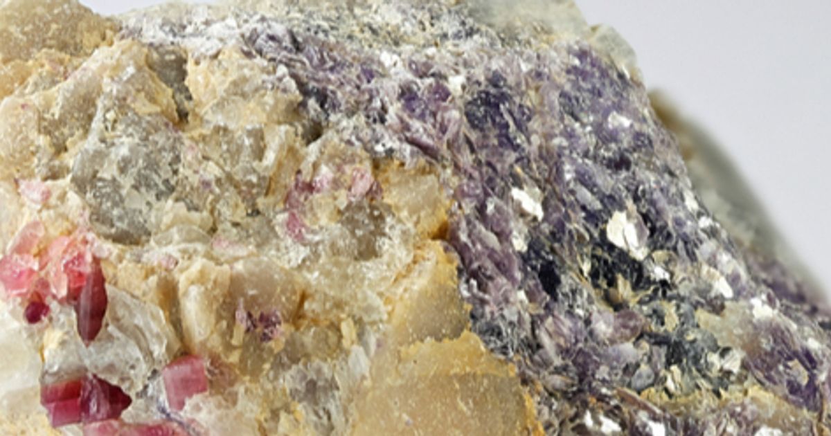 Stelar Metals builds lithium target pipeline at Trident with rock chip ...