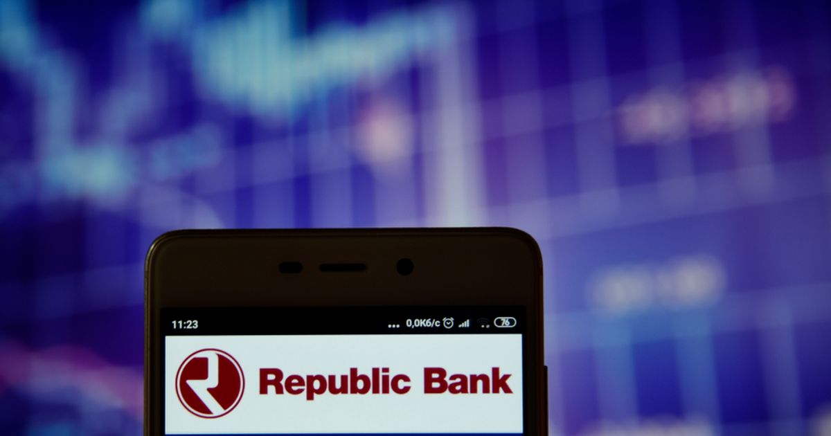 Republic First Bancorp stock slumps after losing Nasdaq listing