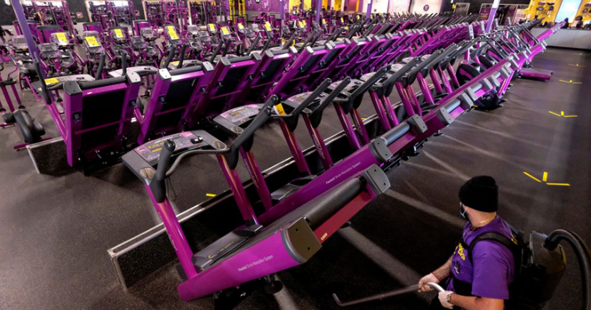 Planet Fitness ousts longtime CEO Chris Rondeau after share price ...