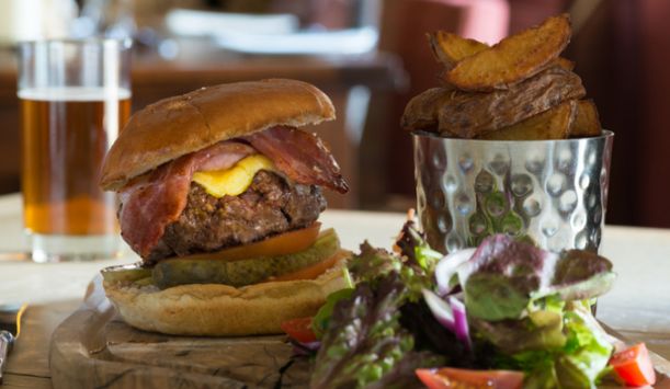 Food inflation at pubs and restaurants rises 24%, sky-high energy and ...