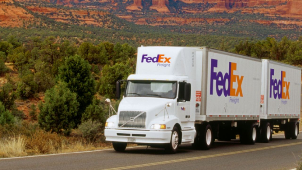 FedEx stock well on the road to recovery after banner 3Q results, full ...