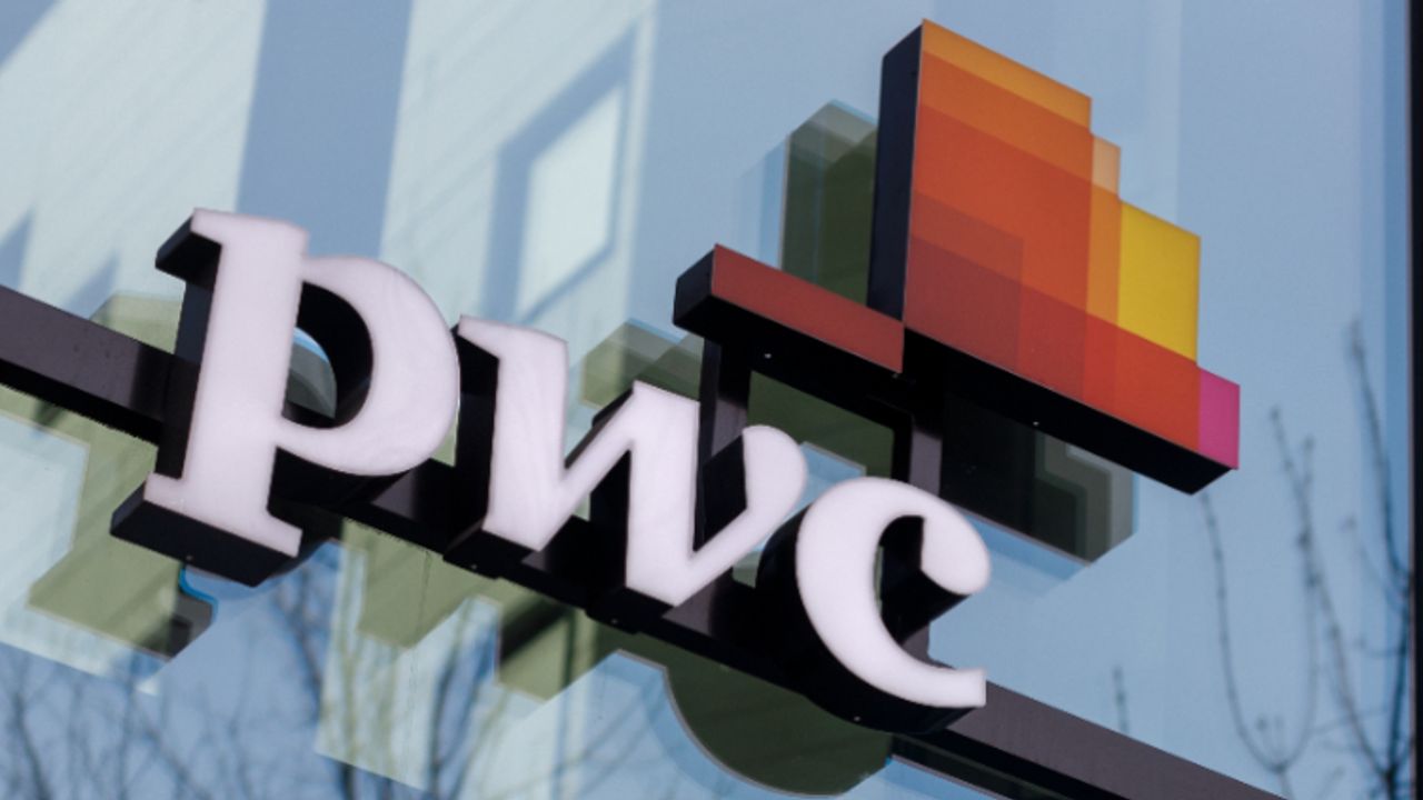 PwC shakes up graduate scheme to encourage in-person working