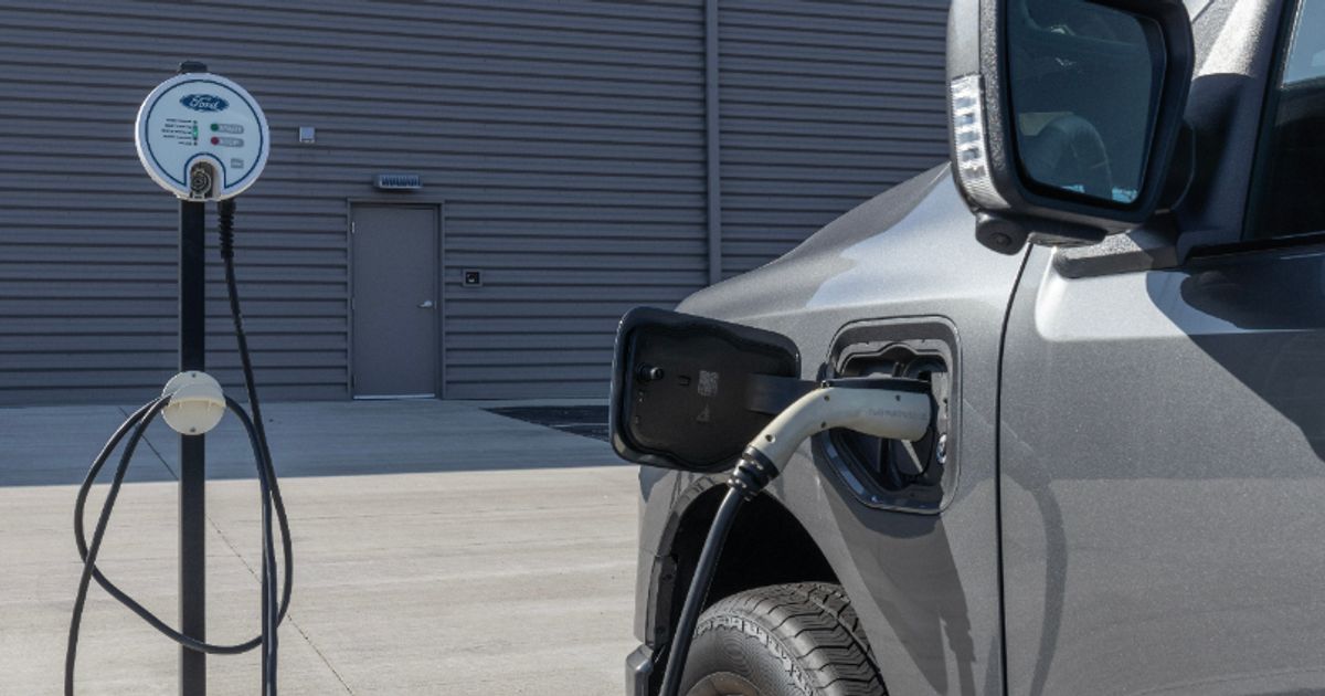 Ford Pro partners with Xcel Energy to install 30,000 EV charging ports ...