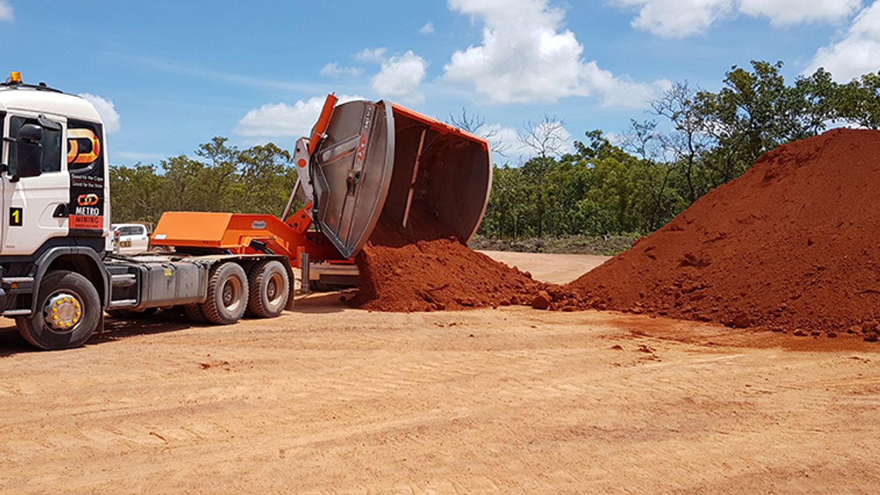 Metro Mining kicks off mining at Bauxite Hills in Far North Queensland ...