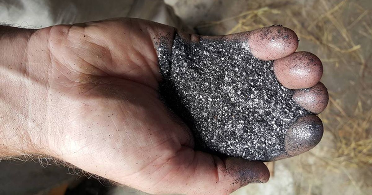 Peninsula Mines extends supply agreement for Madagascan large-flake ...