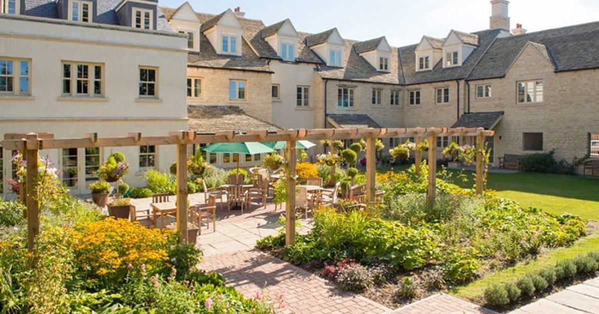 McCarthy & Stone appoints new dual chief operating officers | LSE:MCS